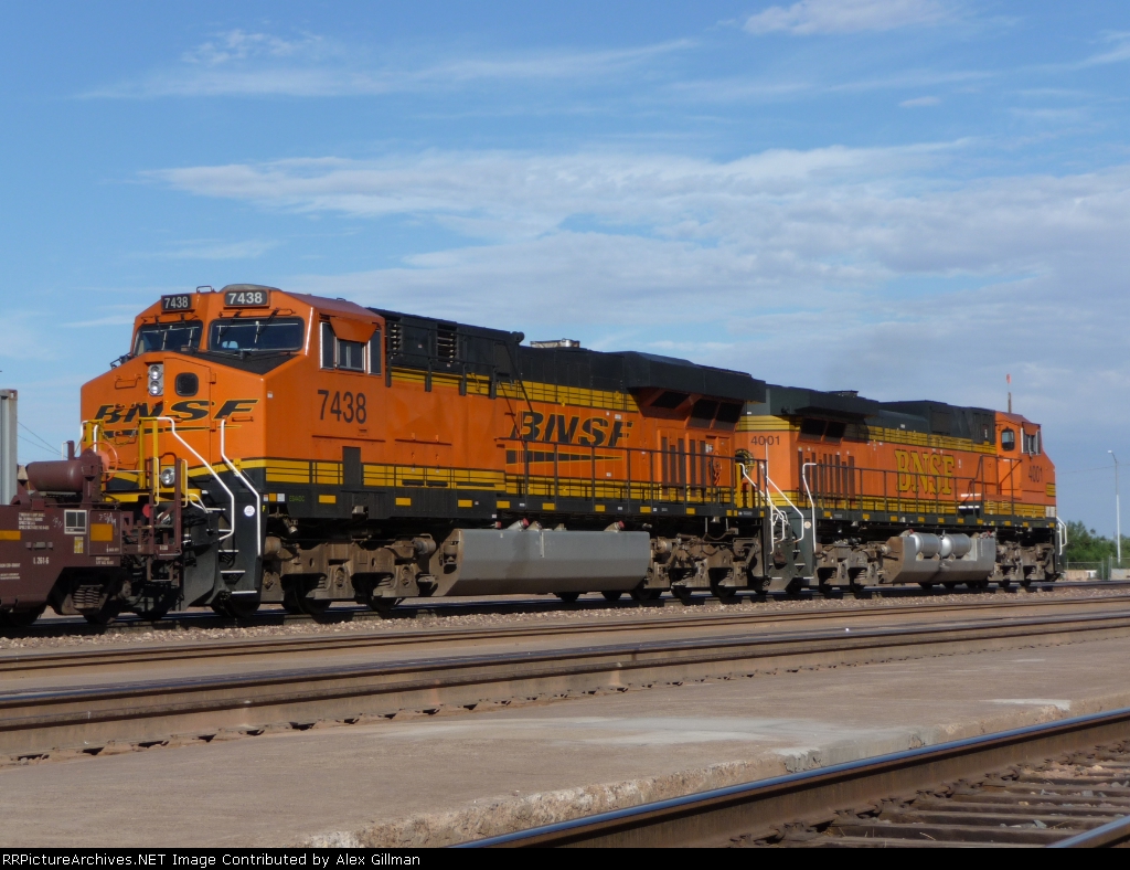 BNSF 7438 Eastbound